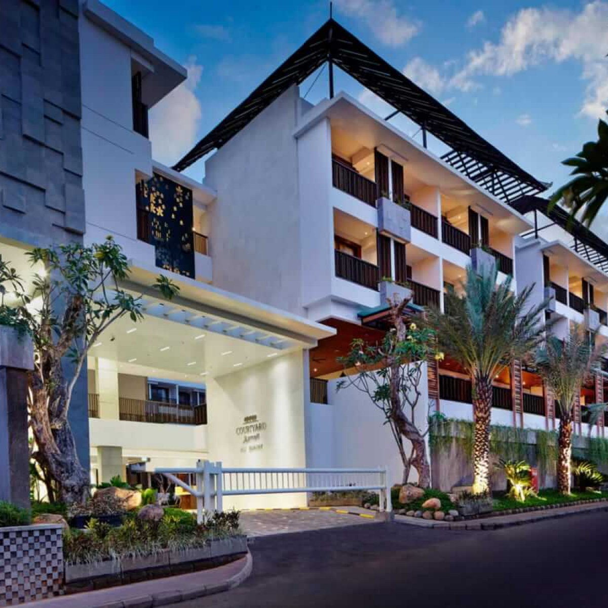 Courtyard by Marriott Bali Seminyak Resort, Indonesia - Wiotto.com