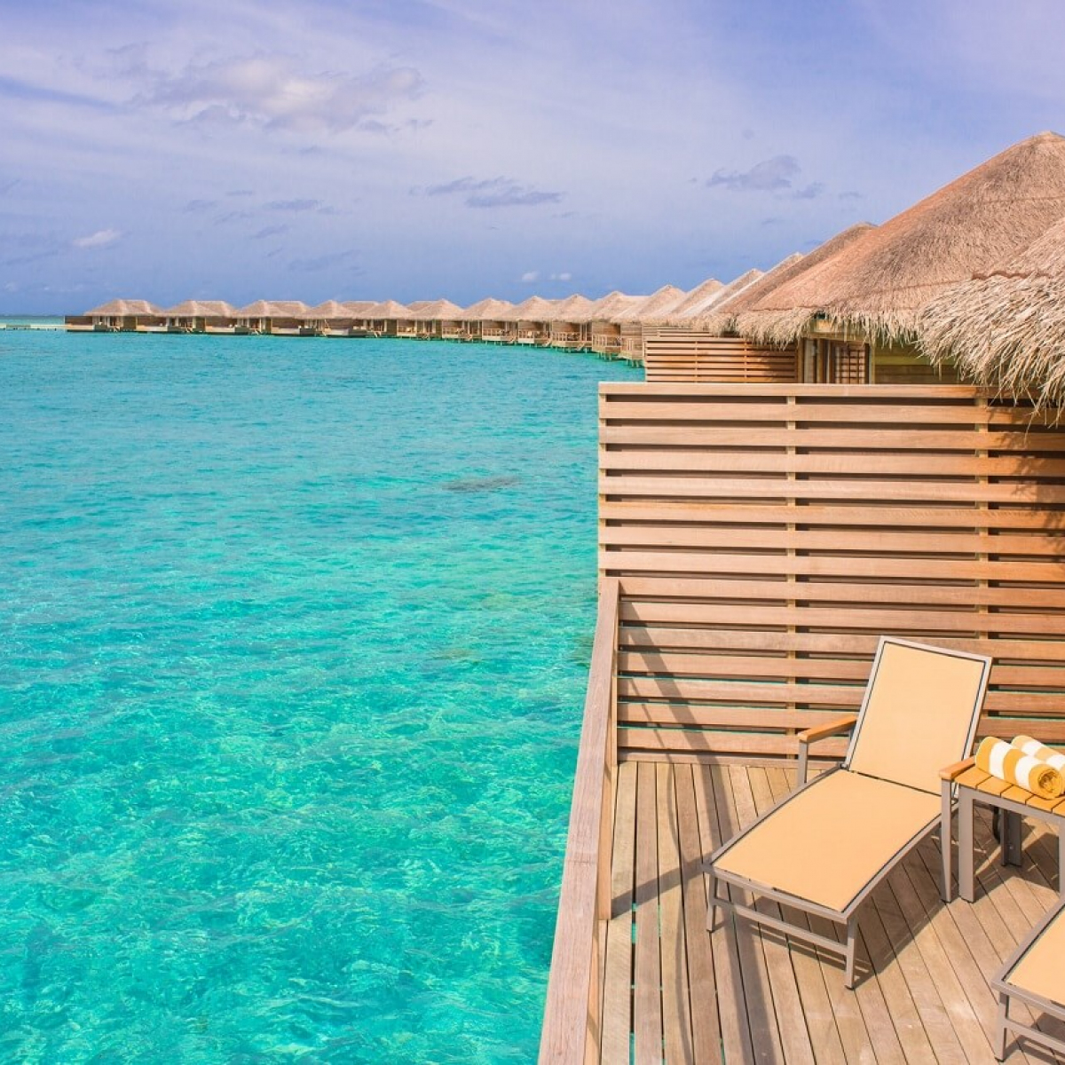 Which to choose in the Maldives: water or beach villa